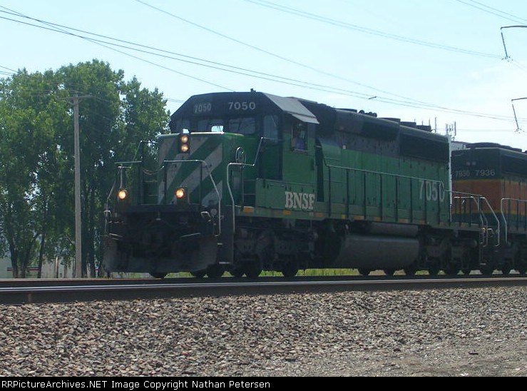 BNSF 7050